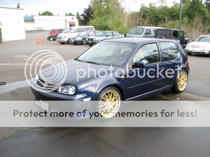 Gold rims one dark blue jetta | VW Vortex - Volkswagen Forum