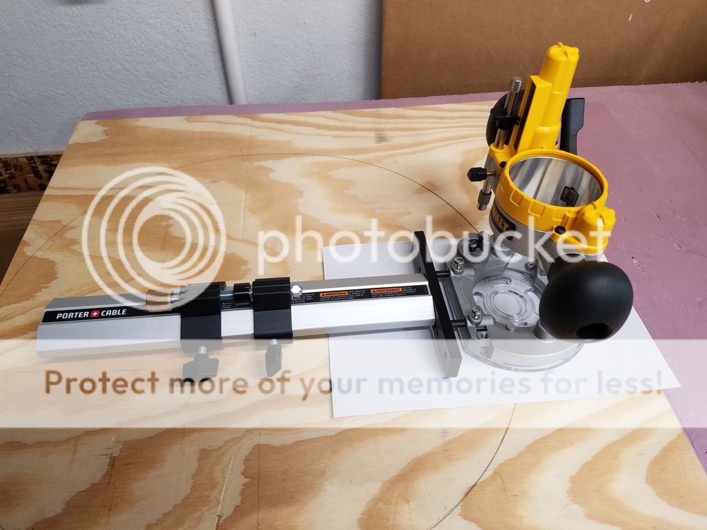 what edge guide to use with Dewalt 611PK router? | LumberJocks ...