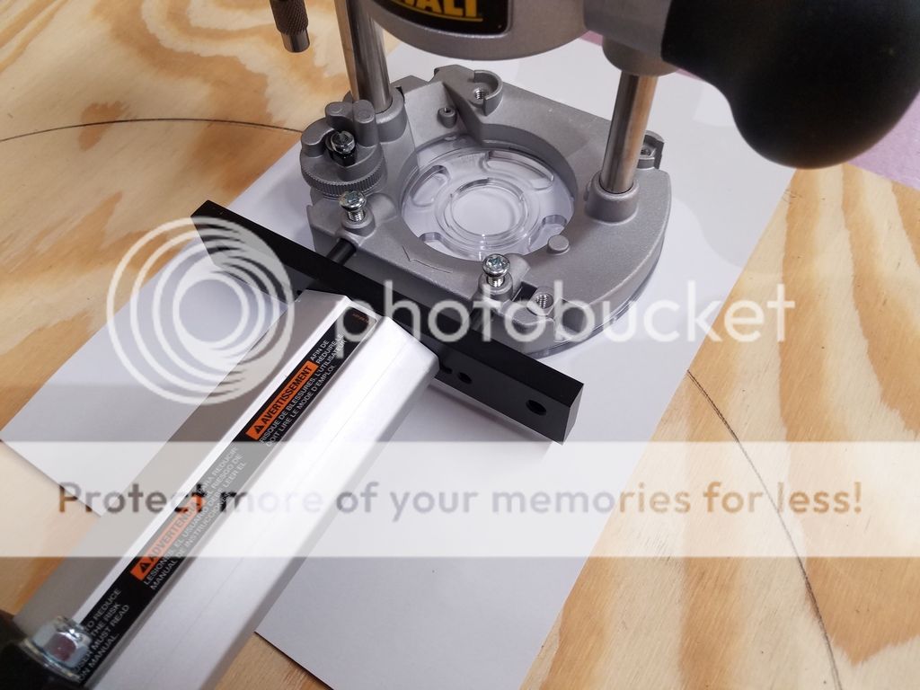 what edge guide to use with Dewalt 611PK router? | LumberJocks ...