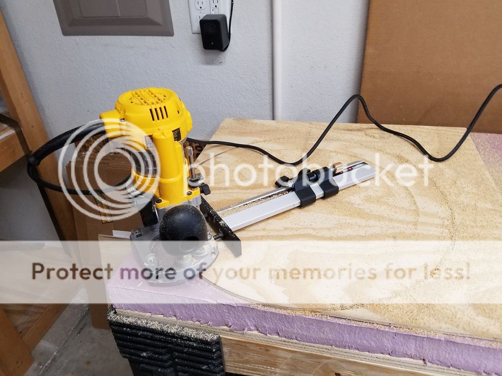 what edge guide to use with Dewalt 611PK router? | LumberJocks ...