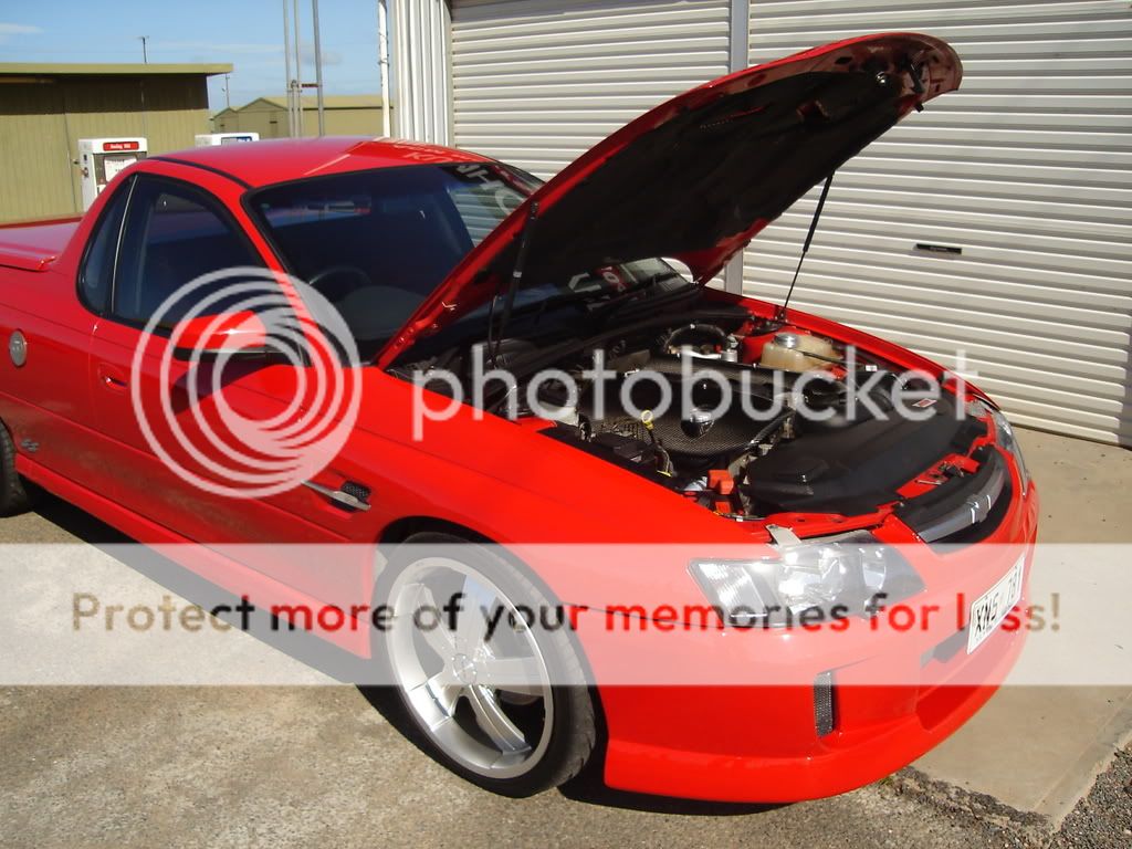 VZ V8 Engine covers | Just Commodores